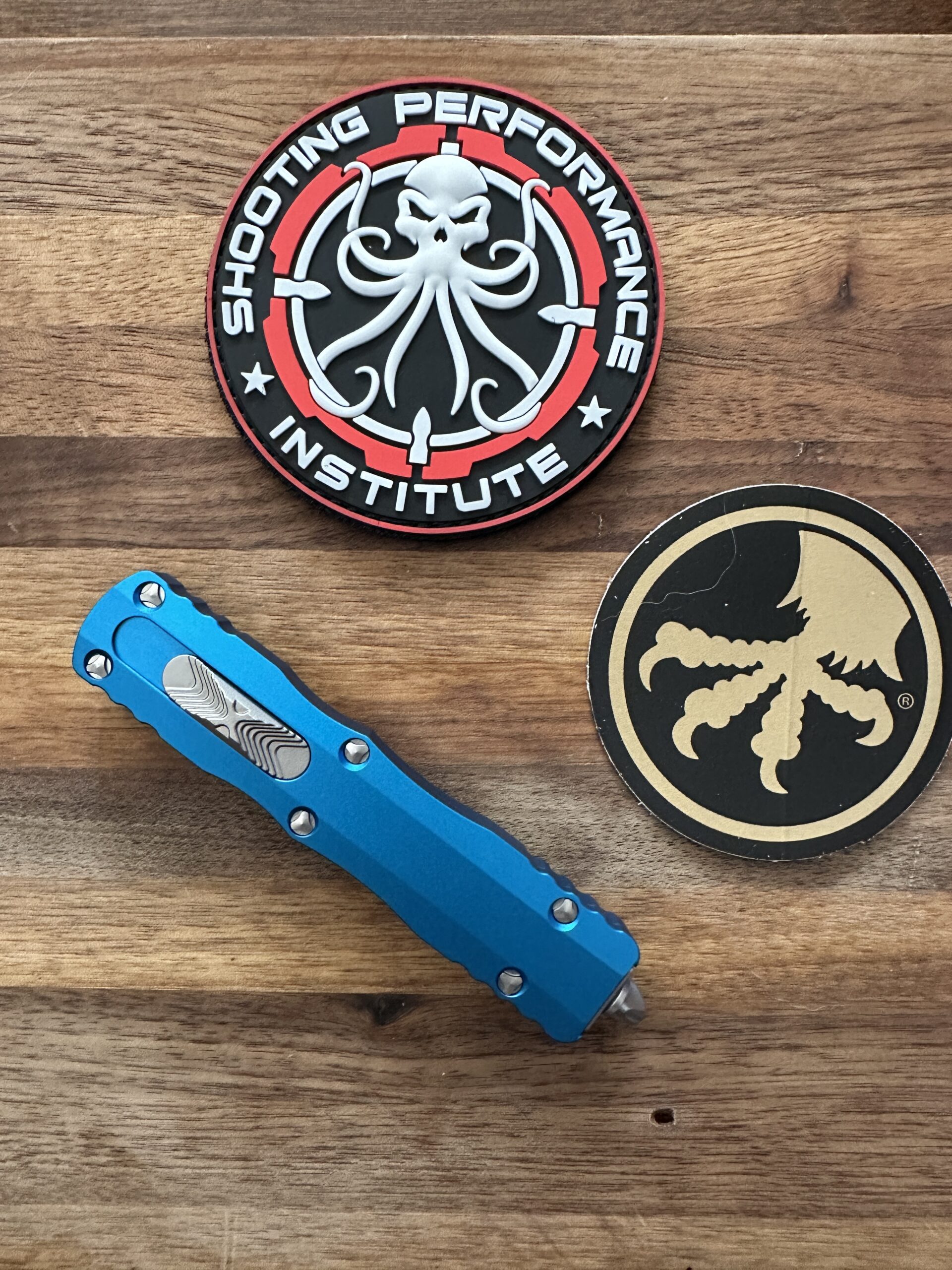 Microtech Dirac D/E Blue Stonewash Standard 225-10 BL – Firearms ...